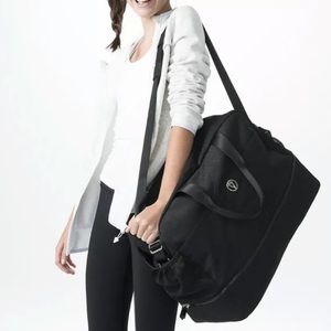 Ivivva | Accessories | Ivivva By Lululemon Weekend Escape Duffel Black ...